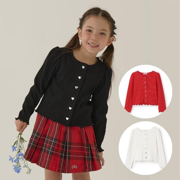 普段使いはもちろん、お出かけや発表会など、様々なシーンで活躍すること間違いなし！着回し力バツグンのテレコカーディガンです。 テレコ素材ならではの、ほどよいフィット感と伸縮性が魅力。 ハート型ボタンが、さりげなくガーリーなアクセントに。 キラ...