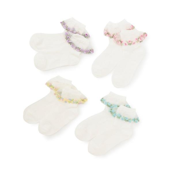 足元を華やかに彩るフラワーチュールソックス。お花モチーフがチュールでふんわり飾られ、特別な日のコーデにもぴったりのアイテムです。※掲載画像の商品の色味は、光の照射や角度により実物と色味が異なる場合がございます。また表示のサイズ感と実物は若干...