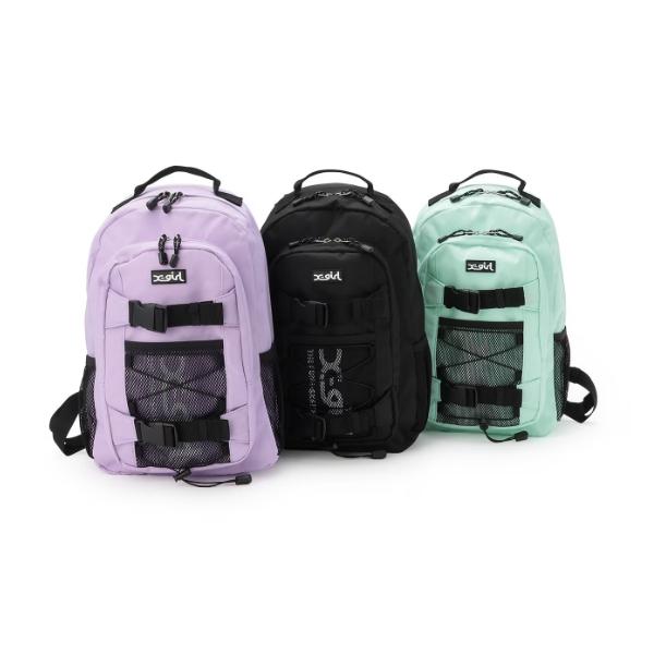 フロントのベルトや編み上げデザインがポイントになったバックパックです。ベルト部分には薄地のアウターなどを掛けられます。 容量約20Lで収納力があるのも魅力◎。 さわやかなモデレートグリーンとラベンダー、普段使いしやすい黒の3色展開です。 内...