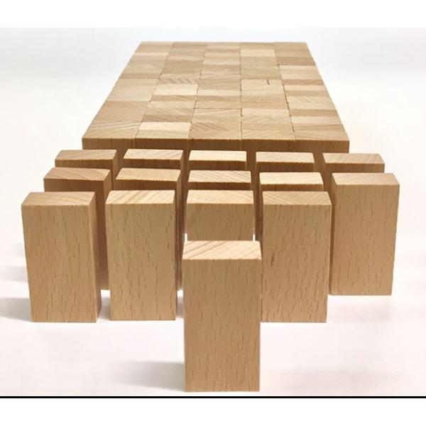 【寸法】厚み約９mm、幅約22.5mm、長さ45mm【材質】ビーチ材【生産地】日本(福岡)【特徴】無垢材を使用しており、無塗装,無着色です。【個数】100個入りです！木製のドミノです。無塗装・無着色での仕上げになります。木材本来の手触りを感...