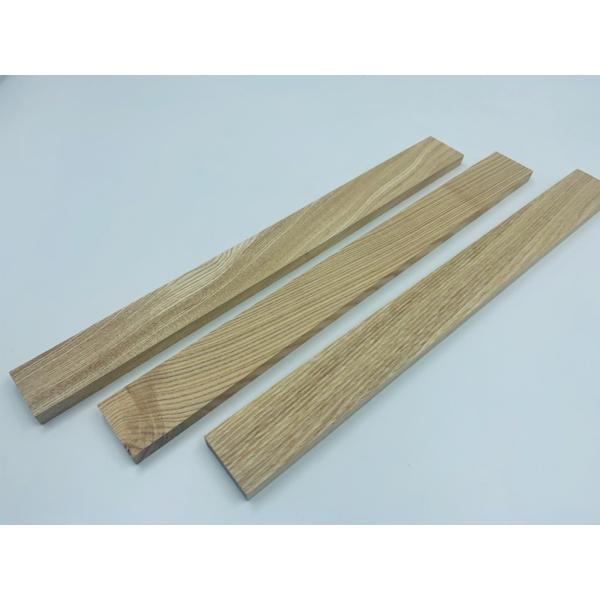 【寸法】厚み約11mm、幅約40mm、長さ約400mm【材質】タモ材【枚数】1枚【注意】天然木(無垢)ですので、工場出荷時には無かった、反り、割れなどが環境によって発生する場合があります。【注意】無垢材ですので,木目などが写真とは異なります...