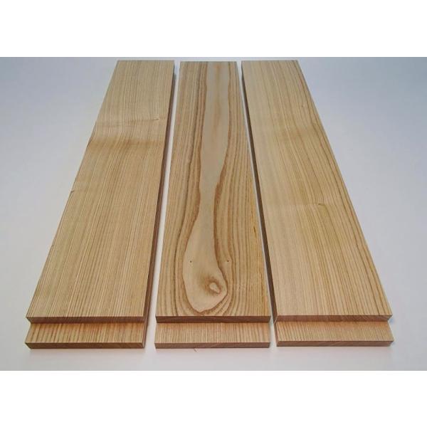 【寸法】厚み約11mm、幅約85mm、長さ約400mm【材質】タモ材【枚数】６枚【注意】節有る場合は、１点１点節の具合が異なっています。【注意】無垢材ですので,木目などが写真とは異なります。■木っ端クラブ無垢の「木っ端」を活かして小物の製作...