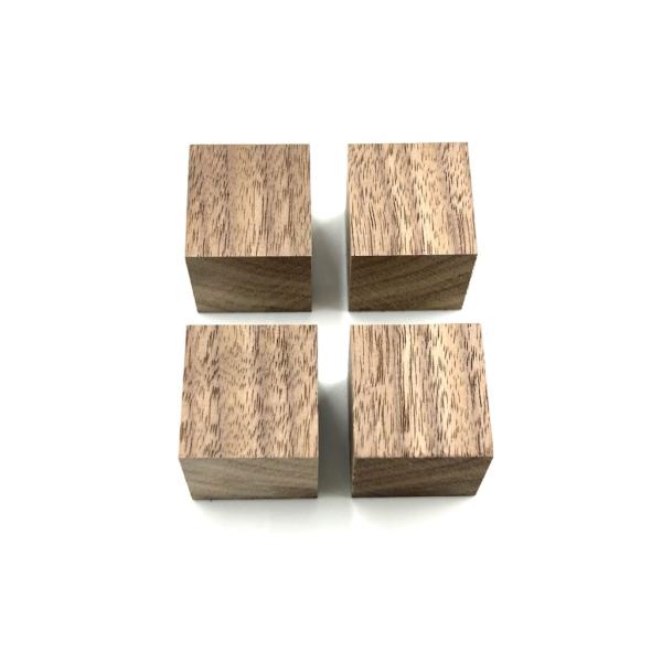 【寸法】30mm×30mm×30mm, 35mm×35mm×35mm, 40mm×40mm×40mm, 45mm×45mm×45mmから１種類)【材料】北米産の無垢材のウォールナットです。【注意】天然木ですので、商品１点１点木目の具合が異な...