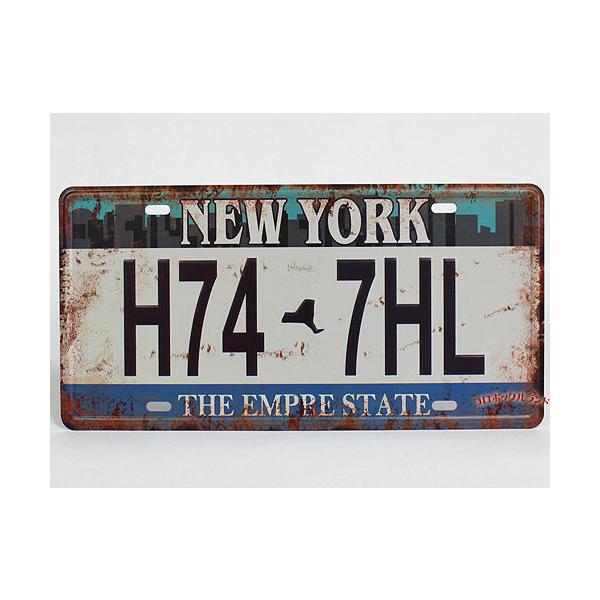 ナンバープレートモチーフのブリキ看板です。（新品）サビたように見える部分もプリントデザインです。ルート66やフラッグ、自由の女神など10種類以上販売しています。サイズ（約）：30.8cmｘ15.5cm／中国製デザイン：H74 7HL*こちら...