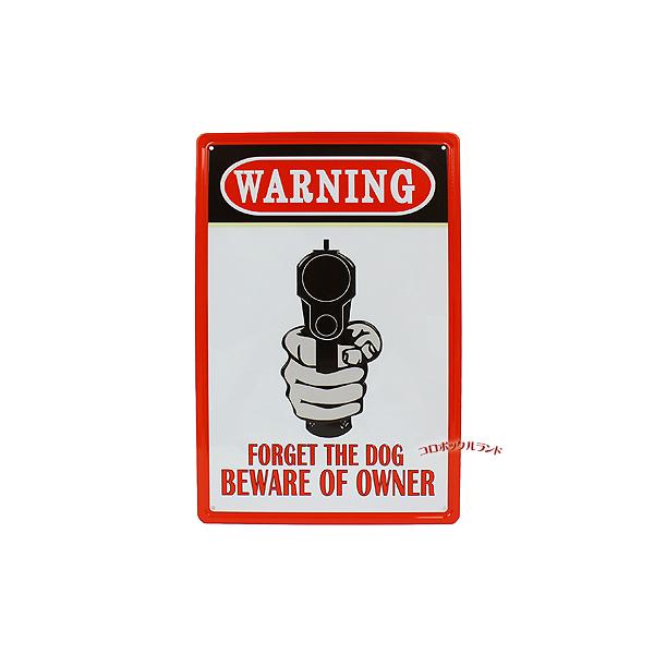 アンティークデザインのブリキ看板です。（新品）サビたように見える部分もプリントデザインです。ルート66やフラッグ、バイク・車など40種類以上のデザインを販売しています。絵柄の一部が凸凹したエンボス加工仕上げです。サイズ（約）：30cmｘ20...