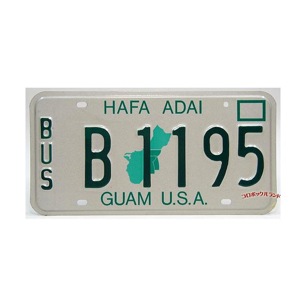 アメリカで使用されていたナンバープレートです。（中古品）ガレージやお部屋の壁掛インテリアにどうぞ♪Ｆ−２８とＦ−２９は同じ柄です写真の現品になりますので、お気に入りのデザインはお早めにどうぞ！サイズ(約)：30.5cmｘ15.5cm（多少異...