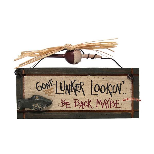 魚釣りモチーフのウッドサインです。３種類販売しています。サイズ（約）：幅15.5cmｘ高6.5cmｘ厚1.2cm／ワイヤ含まない／USA輸入品商品毎に多少サイズや形状が異なります。ペイントムラや擦れなどのあるカントリー雑貨です。ご覧の環境で...