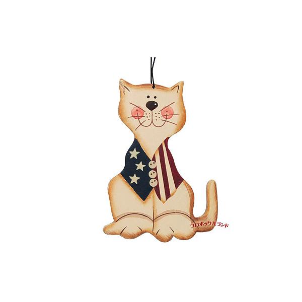 USAフラッグ柄ベストを着たのネコの木製壁掛です。軽量ですので押しピンなどでディスプレイできます。サイズ（約）：幅7cmｘ高10cm（ワイヤー含まない）／USA輸入品木・鉄ワイヤー／中国製ペイントムラや擦れ、色トビなどのあるアメリカンカント...