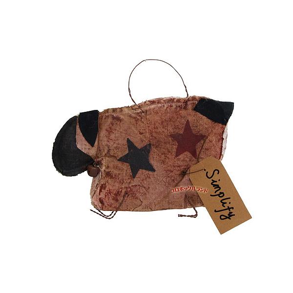 ファブリック製の壁掛ハンギングオーナメントです。ペイントで表面を汚した加工が施されています。ハウスやフラッグ、クロウ＆パインなど定番デザインを販売しています。サイズ（約）：幅18cmｘ高11cm（ワイヤー含まない）／USA輸入品商品毎にサイ...