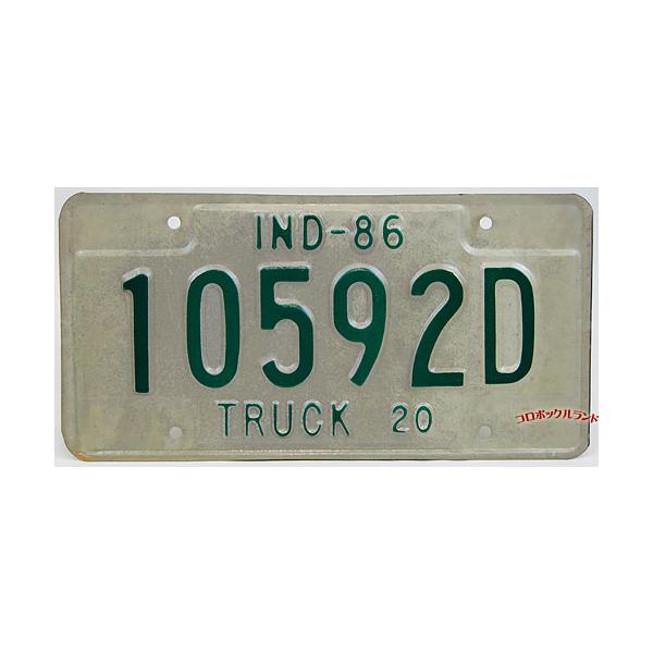 アメリカで使用されていたナンバープレートです。（中古品）ガレージやお部屋の壁掛インテリアにどうぞ♪写真の現品になりますので、お気に入りのデザインはお早めにどうぞ！サイズ(約)：30.5cmｘ15.5cm（多少異なります）実際に使用されていた...