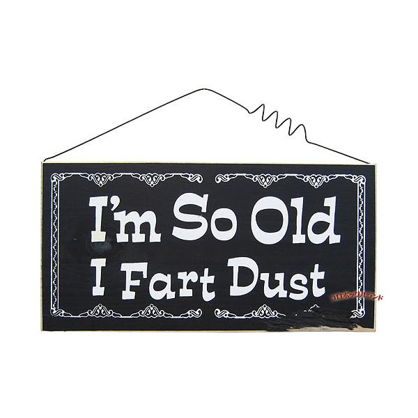 アメリカンな壁掛けウッドサインです。メッセージや色の異なる50種類を販売しています。厚みのある天然木にペイントされていますので存在感、抜群です！サイズ（約）：幅30cmx高14cmｘ厚2cm／箱なし／USA輸入品商品毎で幅や高が1cm前後、...