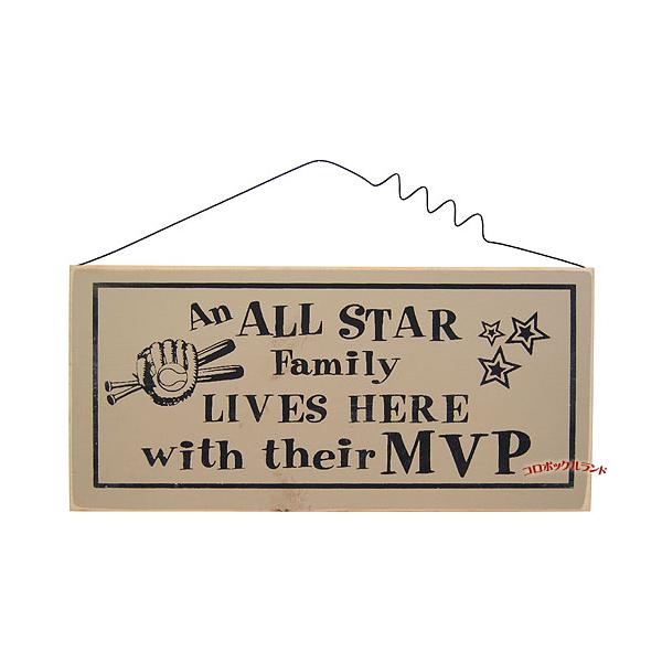 アメリカンな壁掛けウッドサインです。メッセージや色の異なる50種類を販売しています。厚みのある天然木にペイントされていますので存在感、抜群です！サイズ（約）：幅30cmx高14cmｘ厚2cm／箱なし／USA輸入品商品毎で幅や高が1cm前後、...