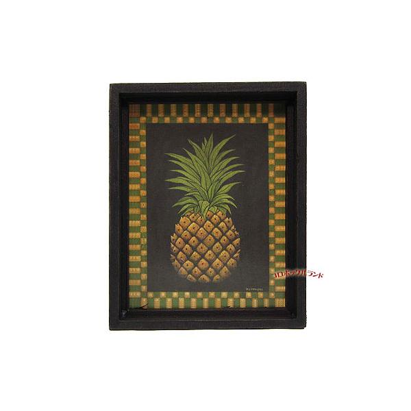 置き場所を選ばない手のひらサイズのカントリーピクチャーフレームです。全部で25種類を販売しています。サイズ（約）：11.8cmｘ9.5cmｘ厚2.6cm／箱なし／USA輸入品＊詳細写真は別デザインを掲載しています。ラスティックな作りのウッド...