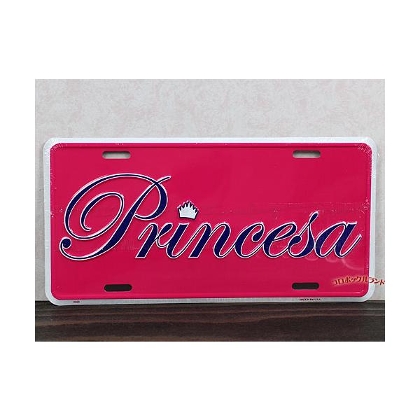 USA製のナンバープレートサイズのデザインプレートです。カラフルポップなデザインからアートなものまで200種類以上を販売しています。プレートにはフラットなものと凸凹したエンボス加工の２種類があります。余白のあるプレートは愛車のナンバーやお好...