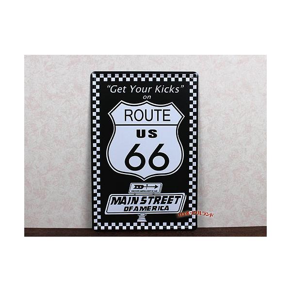アンティークデザインのブリキ看板です。（新品）サビたように見える部分もプリントデザインです。ルート66やフラッグ、バイク・車など20種類以上のデザインを販売しています。リム部分が立体的に加工されています。また中央部分が少し盛り上がるように四...