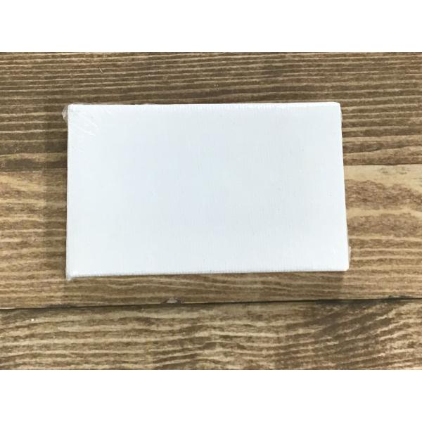 手のひらサイズのキャンバスですホワイトコットン　中目（油・アクリル兼用）シュリンク包装小さなキャンバスは高品質キャンバスと同じ素材・仕様だから、サイズや素材によっていろいろな使いかたができる新しい素材です。気軽にたくさん描けてすぐ飾れる　新...