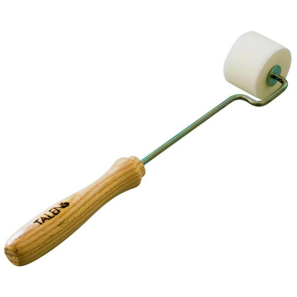 油絵、アクリル画の制作においてグランド（下地）作りをスムーズにします。特殊な“画筆”として使用すれば効果的な表現を可能にします（海・空の描画など）。版画用のローラーとしても使うことができます。製品番号 448259製品略号 TROL-30J...