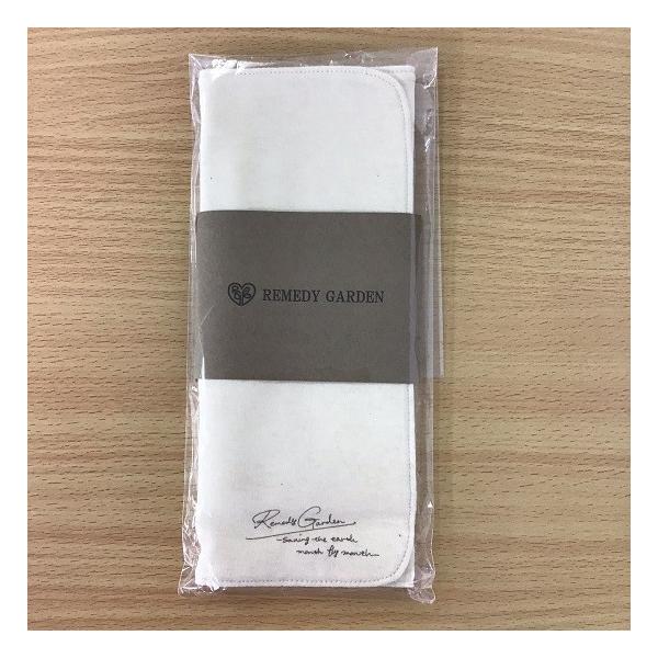ブランド　【REMEDY GARDEN】≪GOTS≫≪オーガニックコットン≫商品番号RHC-00005型：ハンカチ（吸収体）軽い日・普通の日用　サイズ：縦約20cm×横約23.5cm素材：肌面 オーガニックコットンアルティメイト(GOTS認...