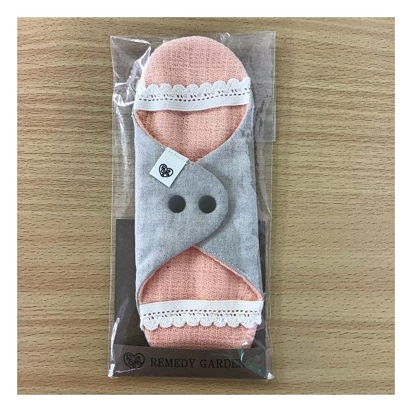 ブランド　【REMEDY GARDEN】≪オーガニックコットン≫≪オーガニックリネン≫≪草木染≫商品番号RKL-00001型：ライナー（一体型）軽い日・おりもの用サイズ：縦約18cm×横約17cm(装着時約6cm〜7cm)素材：オーガニック...
