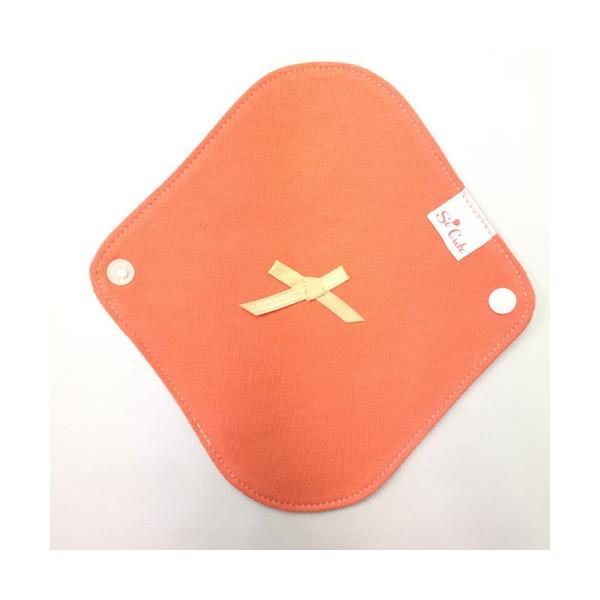 ブランド　【REMEDY GARDEN】商品番号RSM-00003型：ライナー（一体型）おりもの用　サイズ：縦約15cm×横約14cm(装着時約6cm)素材：肌面 無漂白無化学処理コットンネル 　　　透湿防水布なし　　　ボタン YKKスナッ...