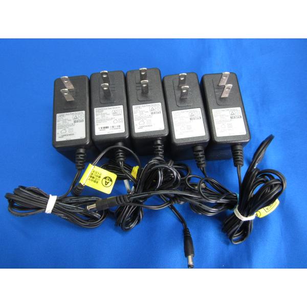 【中古ACアダプタをアルカリイオン水で清掃、除菌、抗菌、消臭処理してお届けします。】●中古商品ですので、商品各個体の状態は全て違いますので、当方は画像の使いまわしはしておりません。●テスターにて通電確認済み。（実機での動作確認はしておりませ...