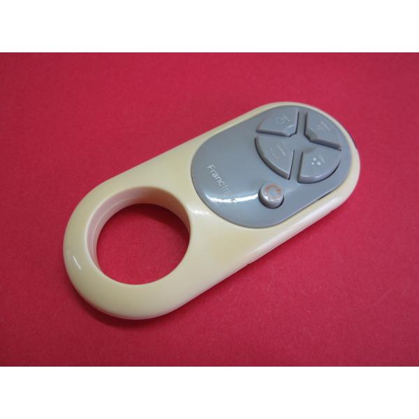 ●中古商品ですので、商品各個体の状態は全て違いますので、当方は画像の使いまわしはしておりません。●全ボタン赤外線の発信確認しております。●電池ボックス内サビ等無く綺麗です。こちらの商品は★焼けが有ります。