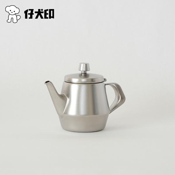 【サイズ（約）】高さ110×底径65×板厚0.8mm【入数】1個【容量（約）】370cc【素材】18-8ステンレス製【生産国】日本● ご使用上の注意・食洗機はご利用いただけません・直火に長時間掛けることはお控えください・衝撃や擦れは傷の原因...