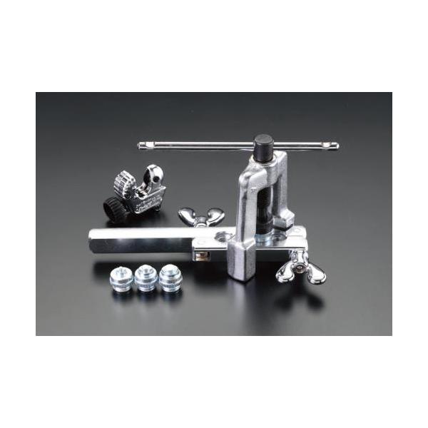 "●メトリックサイズのブレーキ配管用、バブルスタイルフレアー用●適合銅管サイズ…4.75・6・8・10mm●ケースサイズ…270×210×50mm●総重量…1.6kg●チューブカッター(能力：&amp;phi;3〜16mm)付●ミリサイズ用...