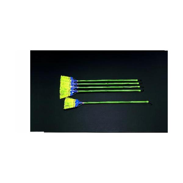 "●全長…1250mm●毛丈…165mm●幅…200mm●穂先…ポリプロピレン特殊加工●柄…竹・塩ビ被覆●入数…5本●使うほど毛先がさばけ掃きやすいです。●水に強く、クセがつきにくく、腰が強いため、アスファルトや土間、セメント等の屋外に最適...