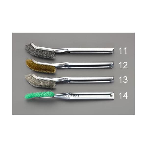 "●ハンドルが太いので長時間の作業でも疲れません。●ブラシ材質…スチール●入数…1本●ブラシサイズ(mm)…10×75●毛丈(mm)…17●線径(mm)…0.2●全長(mm）…225●行…1行●形状…曲●ハンドル材質…鉄製（クロメートメッキ...