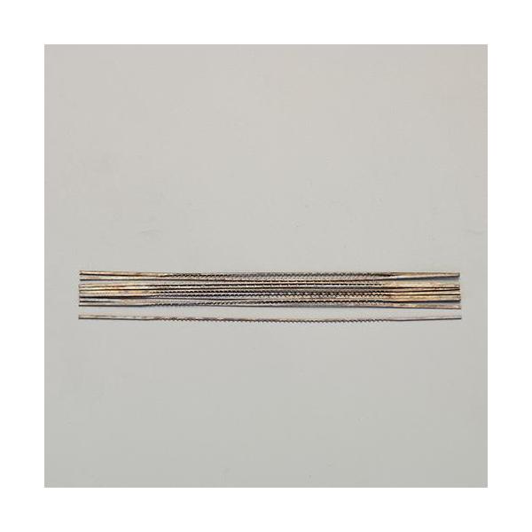 "●全長…130mm●断面…1.15(幅)×0.41(厚み)mm●山数…18●入数…10本●木材やプラスチックの切断に●番数（＃）…5…板金・石工・左官・大工・内装・塗装・ガラス道具/鋸…"