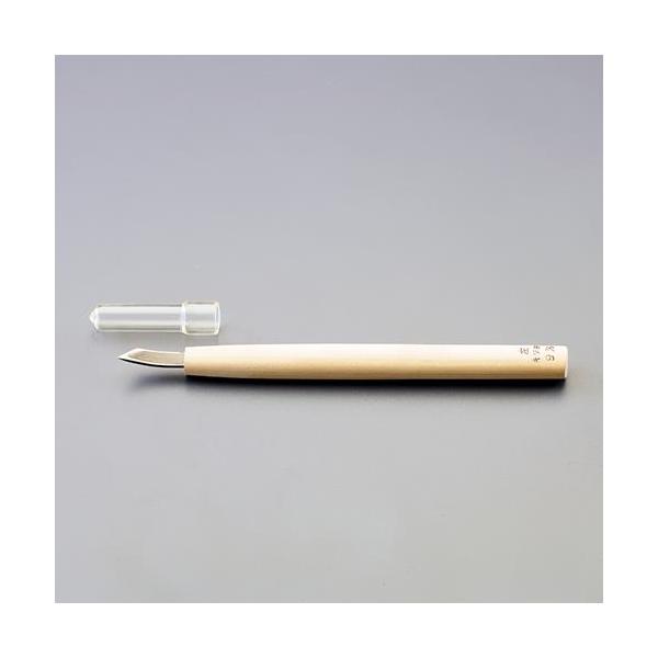 "●全長…212mm●刃幅…2mm●形状…キワ曲型左●材質…刃：安来鋼柄：朴●左利き用●図案の線に沿って切り込むときに便利です。●曲型でより深く彫り込めます。…板金・石工・左官・大工・内装・塗装・ガラス道具/かんな、のみ、彫刻刀、切出しナイフ…"