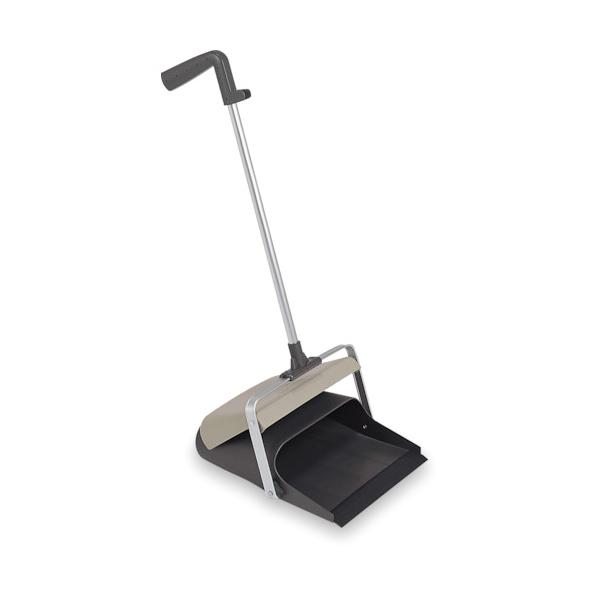 "●超軽量のチリトリで疲れにくく使いやすい再生樹脂を使用したリサイクル製品です。<br><br>●フローリングやPタイルなどの床掃除に。<br><br>●色：ツートン<br>●幅(...