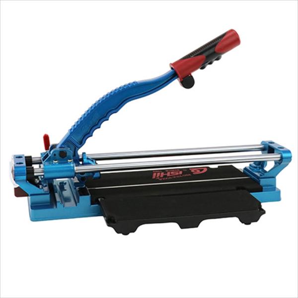 職人の声から改良されたタイル切断機です。[用途]タイルの切断。[機能]強度、耐久性のあるアルミダイキャスト製一体ベースで、延長ベースの取り付けも可能です。定規とめがワンタッチでセット可能になり、ハンドルはバネ式でタイルのセットが楽になりまし...