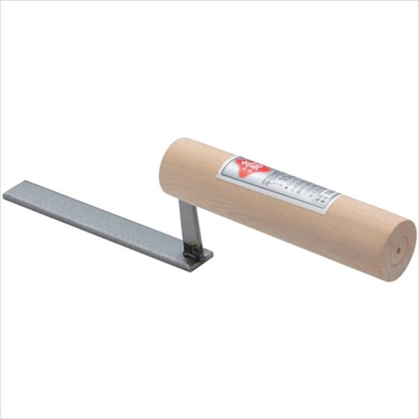 レンガ、タイルの目地等、細かい部分を塗り込み作業に最適です。[用途]レンガ・タイルなどの目地、細かい部分の塗り込み仕上げ作業。[機能]タイル目の幅に合わせて目地鏝を選んでください。[仕様]●サイズ：15mm。[材質]●コテ板：鉄。●柄首：鉄...