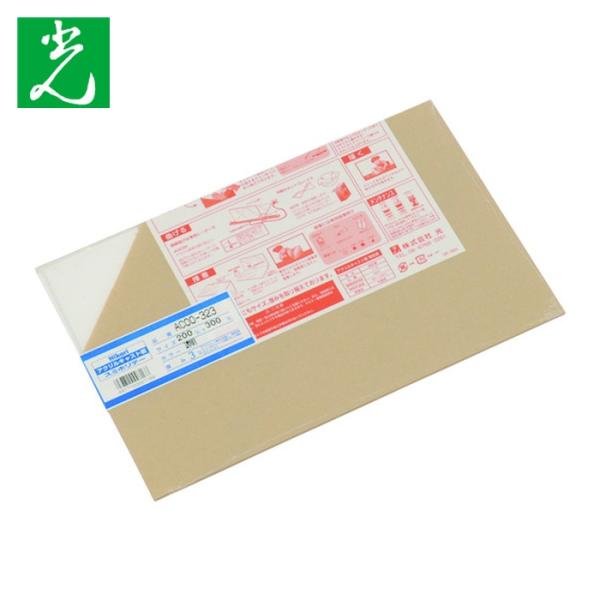 光 樹脂素材|特長:プラスチックの中で一番優れた透明性を保有しています。 ガラスより軽量で、同様の透明性と表面光沢があります。 穴あけ・切断・切削・彫刻・印刷等の機械加工に適しています。