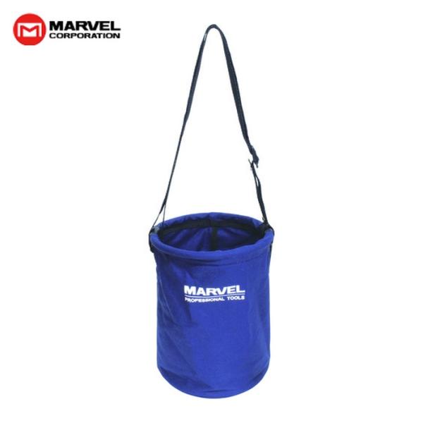 MARVEL 電工バケツ|特長:ショルダー使いや腰に装着する等作業に応じて色々な使い方が可能です。 ベルトが長く本体も軽いため、首から掛けて作業ができます。 使用時に付属の2本の樹脂芯を差し込むことで自立可能です。