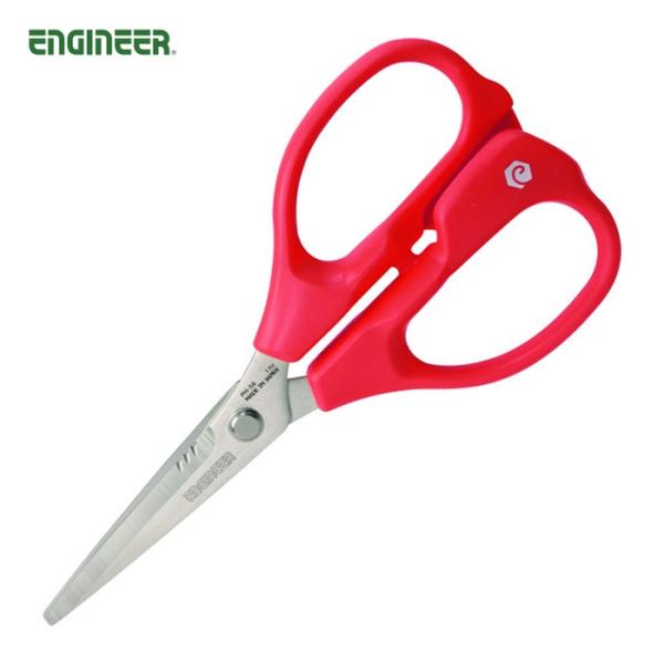 ENGINEER ハサミ(ハード向け)|特長:大小2つの特殊刃でさまざまな素材を逃さずカットできます。 ケブラー繊維などの極細繊維からケーブルやロープまでさまざまな素材に対応します。 電工用からクラフト、ホビーまで幅広くお使いいただけます。