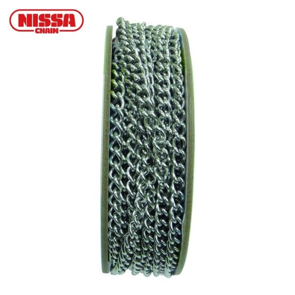 ニッサチェイン チェーン用パーツ|特長:リンクを90度ひねったチェーン、仕上がりの美しさと扱いやすいチェーンです。 リールに巻いている製品のため、使用時に絡まりにくいです。 水回りに最適なステンレス製です。