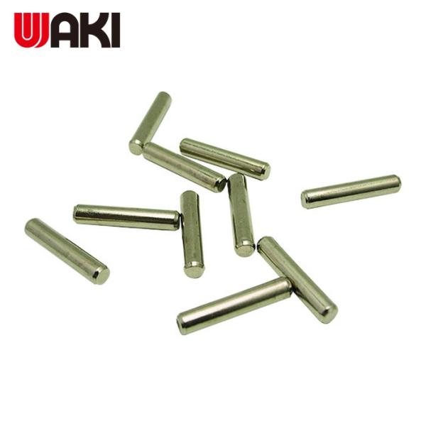 WAKI 棚受金具|特長:キャビネットや本棚に棚を取り付けるのに使用します。 差し込むだけで簡単取り付け。