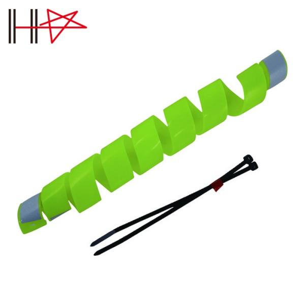 DAIDOHANT チェーン|特長:夜間や暗い場所で光が当たると反射します。 巻くだけで夜間見づらいチェーンが目立ちます。 チェーンの安全対策に彩り鮮やかなイエローとピンクをラインナップしました。