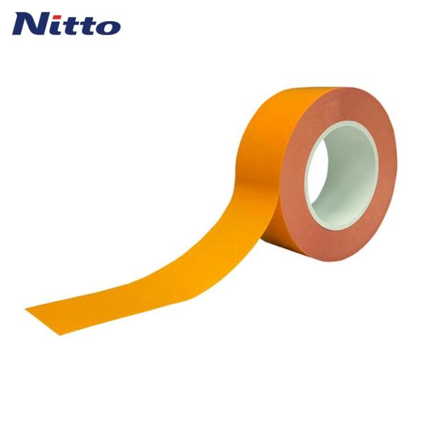 ニトムズ ラインテープ|特長:耐久性に優れ、環境に優しく、作業性も抜群のラインテープです。 はくり紙が無く、長巻なので長い距離でも貼りやすく作業効率が上がります。 耐油性に優れています。