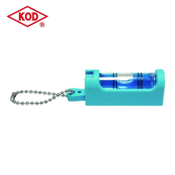 KOD 樹脂製水平器|特長:2個をつなげると、縦横同時や垂直にも対応できます。 垂直、2軸測定可能です。 ボールチェーン付きでアクセサリー感覚で携帯できます。