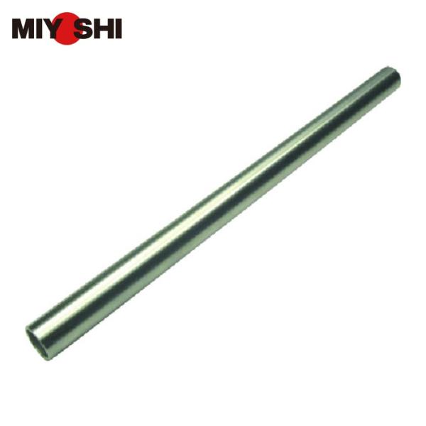 三好キカイ パイプジョイントシステム|特長:外径0基準で標準化。 スライド、転回が自由でフレキシブルに使用できる製品です。