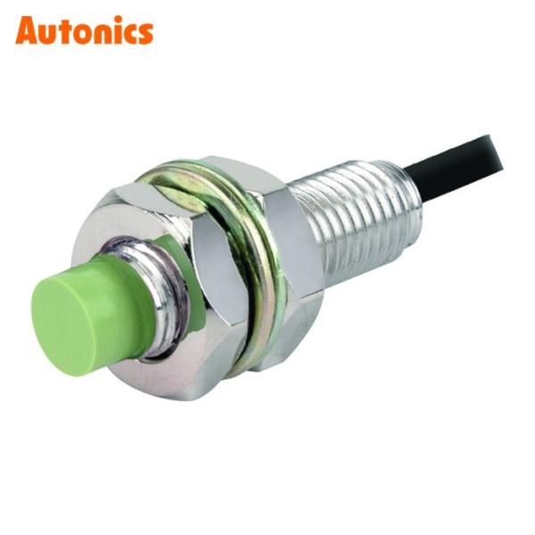 オートニクス 近接センサー|特長:専用IC採用で耐ノイズ性能を強化しています。 DC3線式の円柱型近接センサです。