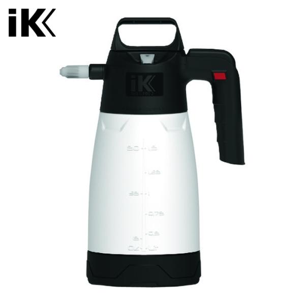 iK 蓄圧式スプレー容器|特長:耐酸性に特に優れており、溶剤や消毒液に対してもマルチに耐性があるプロ向けのスプレーです。 人間工学に基づいたデザインで扱い易く、屈強なタンクを備えハードな使用に対応します。 タンクの口が広く液体を補充しやすいです。