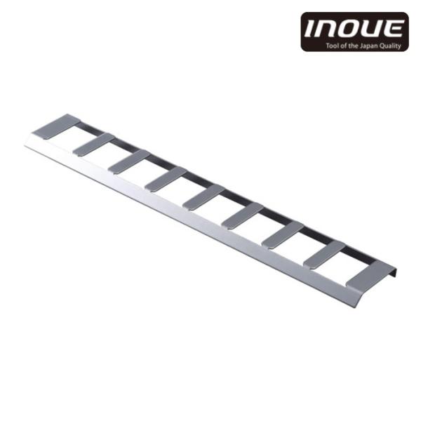 INOUE カッター切断用定規|特長:先端が45度に面取りされているのでクロスの断面が表に出ることなく、綺麗に仕上げることができます。 軽くて持ちやすい形状なので、移動の動作が安定します。 また、クロスとの接地面が広いので”ブレ”が少なくジ...