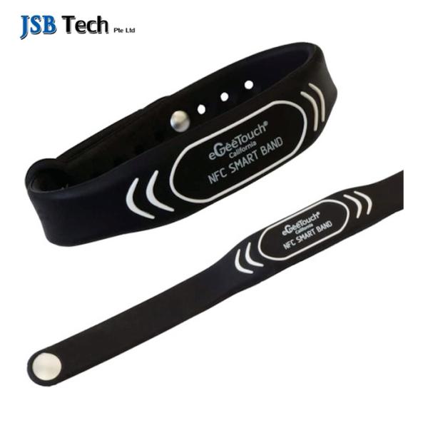 JSBTECH ダイヤルキー|特長:なめらかな質感と肌触りが特徴の高品質シリコンラバーで形成された、長さ調節可能なベルトです。 防水加工済みで雨天時でも使用できます。 スマホを持たない方向けの解錠NFCです。