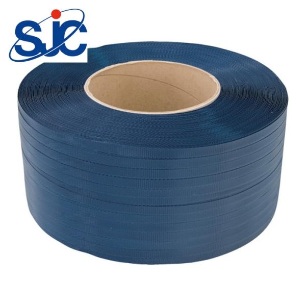 積水 PPバンド|特長:100%リサイクル原料使用PPバンドのカラータイプです。 顔料等の添加剤は除きます。 リサイクル原料を使用しながらバージン原料製品と同等の梱包機適性を実現しました。