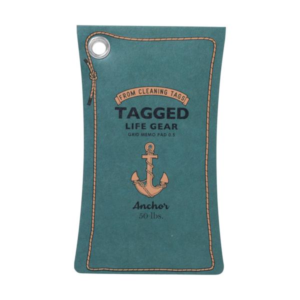 TAGGED ノート(耐水タイプ)|特長:洗えるほど丈夫な紙「耐洗紙」を使用したメモ帳です。 アウトドアなど屋外での使用また防災用としても最適です。 カラビナを通せるリングホール付きで携帯に便利です。
